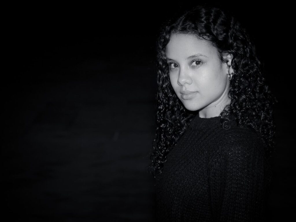 Elisha’s smile -L.E.S Headshots style-2020